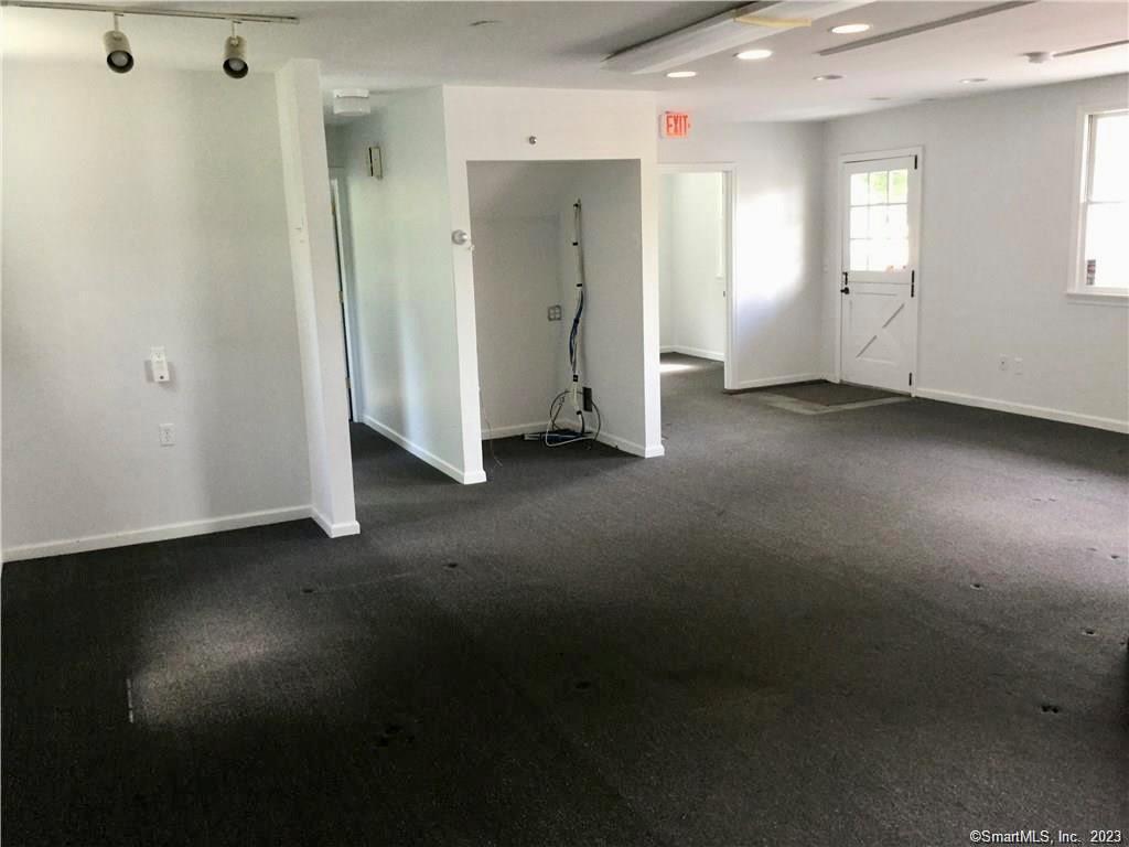 688 Boston Post Guilford CT 06437 | Closed