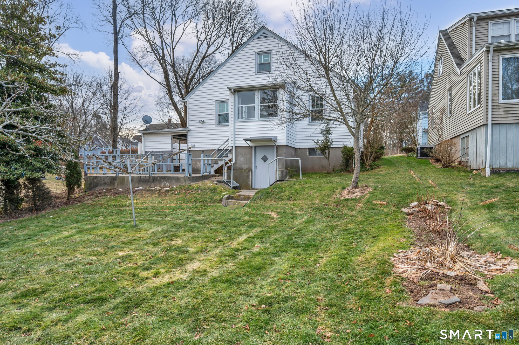 32 Silver St, Meriden, CT 06450 | MLS# 24147860 | Houzeo