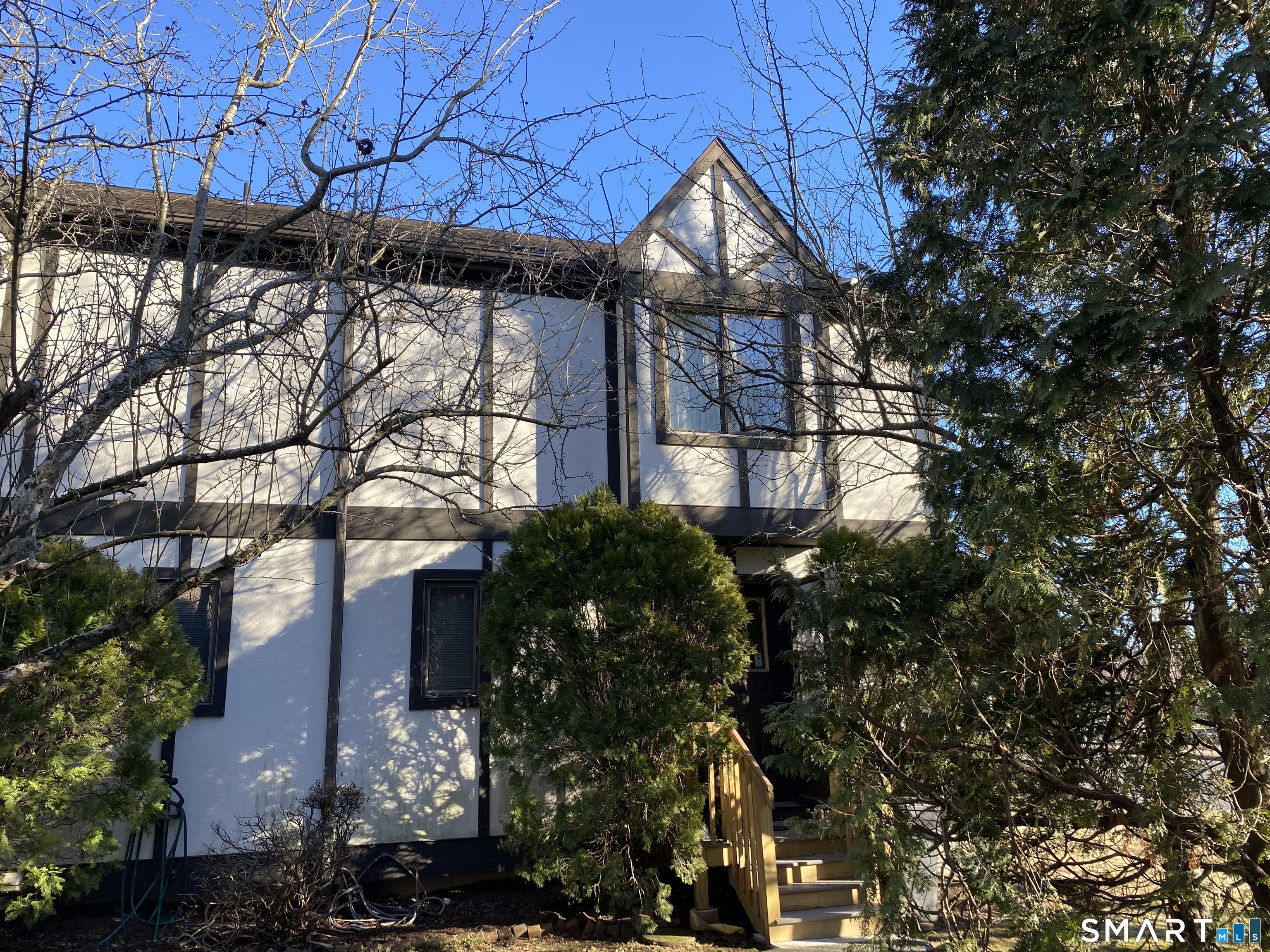 204 New Haven Ave #8H, Derby, CT 06418 | MLS# 24149380 | Houzeo